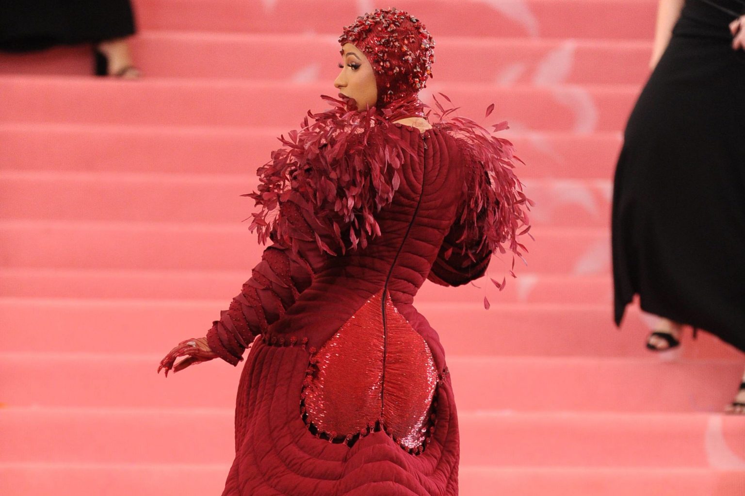 Wardrobe Woes: Hilarious Celebrity Outfit Blunders You Can't Unsee ...